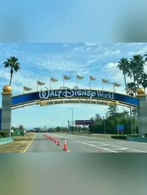 Disney | Wall Decor | Disney Parks Wooden Walt Disney World Marquee ...